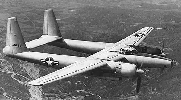 Losers Howard Hughes. Flugvélar Hughes P-73 og XF-11.