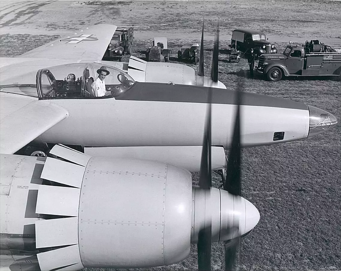 Няўдачнікі Говарда Х'юза. Самалёты Hughes P-73 і XF-11.