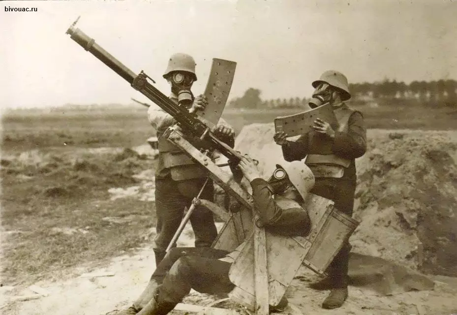 Beregning af den tyske Anti-Aircraft Gun Becker på vestsiden af ​​Første Verdenskrig, 1918