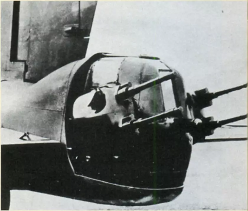 Ji bo vebijarkek ew-177 A-6, Tail Setting HDL 81 bi çekên çar 7.92-MM GUNS MG 81 hate pêşbînîkirin