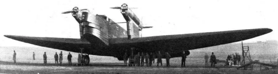 Experiente bombardeiro pesado potez 41, ao criar uma experiência de trabalho em PZL-3