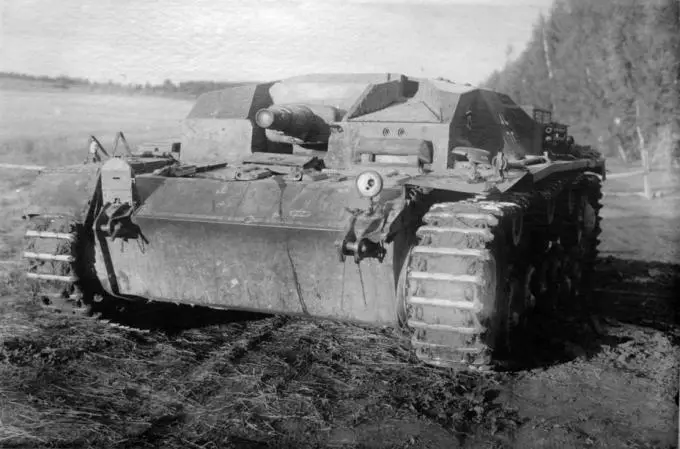 Testet i Sovjetunionen. Sturm Sau Stug III (Sturmgeschütz III)