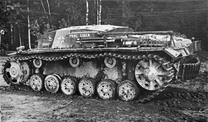 在苏联测试。 Sturm Sau Stug III（SturmgesChützIII）