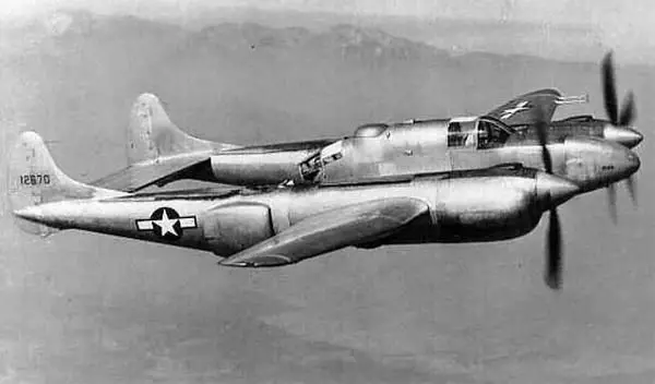 Malakas na manlalaban Lockheed XP-58 Chain Lightning. USA.