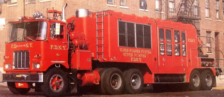 Diesel tweetakt motor Napier-Deltic. Verenigd Koninkrijk