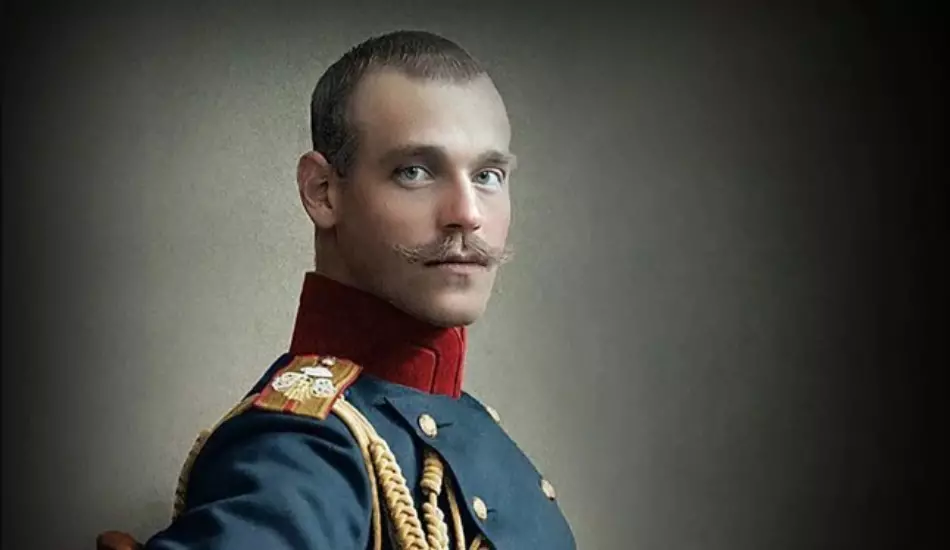 Conas a d'fhéadfadh imeachtaí dul sa Rúis má fuair Mikhail Romanov cumhacht tar éis tréigean Nicholas II a thréigean