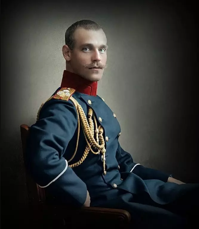 Paano maaaring pumunta ang mga kaganapan sa Russia kung natanggap ni Mikhail Romanov ang kapangyarihan pagkatapos ng pagtalikod ng Nicholas II