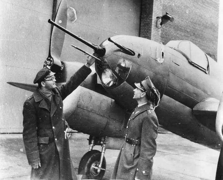 ဂျာမနီကိုအနိုင်ယူရန်ပိုလန်သည်အဘယ်အရာစီစဉ်ထားသည်။ Multipurpose Bomber P. 38