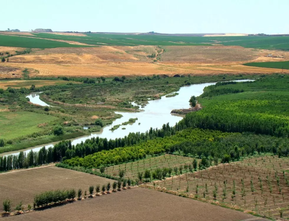 زمینه های در امتداد رودخانه ببر در عراق مدرن. در طول هزاره گذشته، این تصویر کمی Dasanderemittelar.net تغییر کرده است