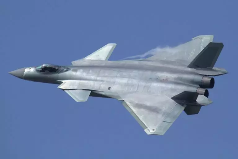 Китайський винищувач J-20