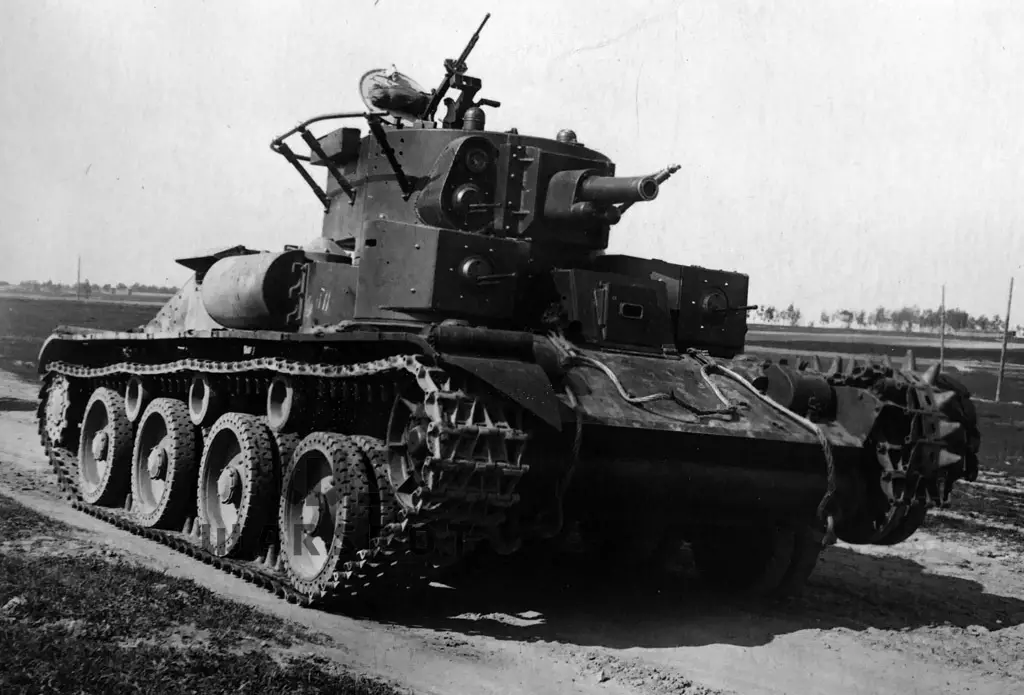 T-29 нь 1936 онд T-28-ийг өөрчлөх ёстой байсан, гэхдээ энэ талаар хэд хэдэн шалтгааны улмаас өөрчлөгдөөгүй