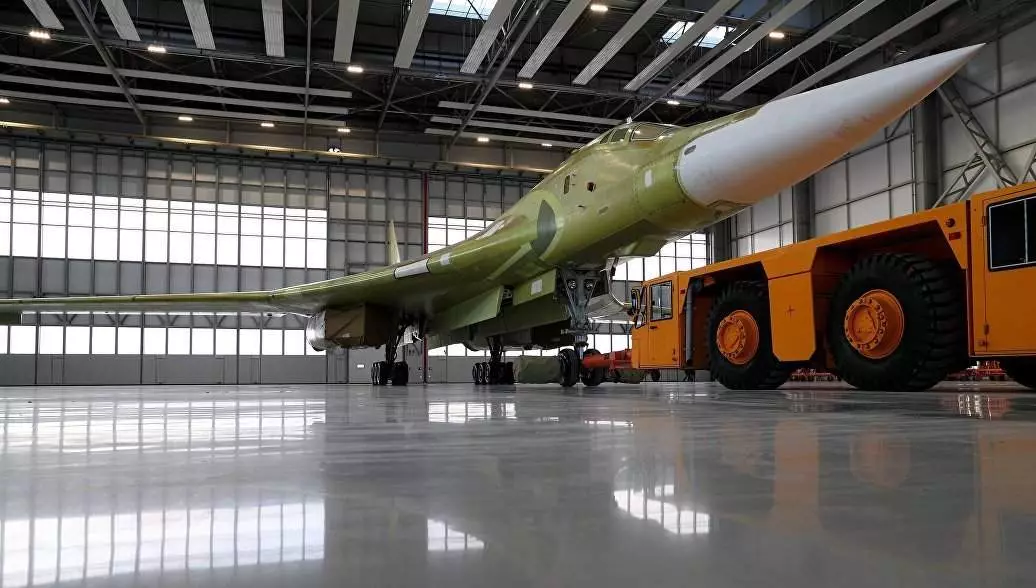 TU-160 neu Pak Ydw: Beth mae'r Llu Awyr Rwseg?