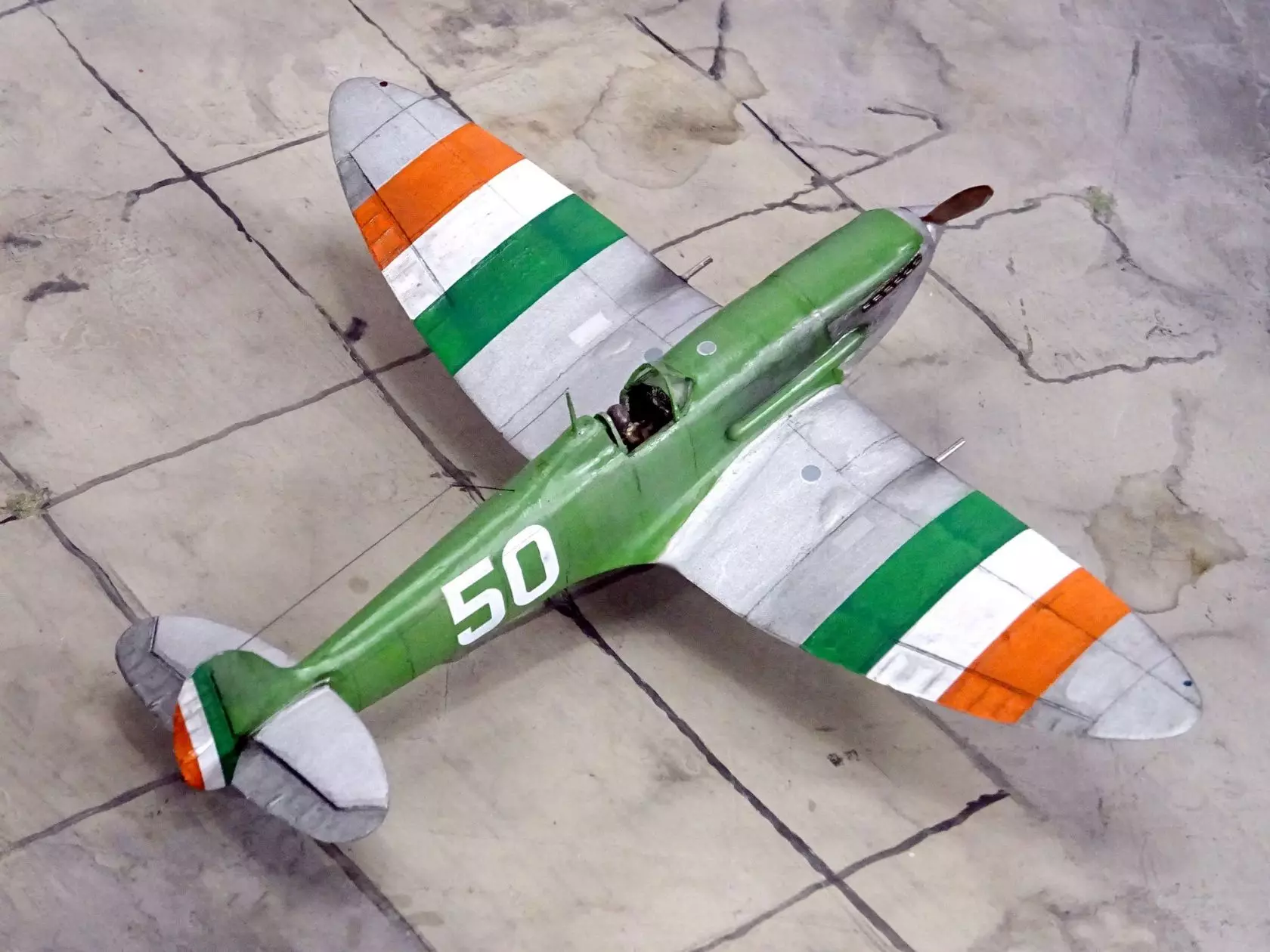 Supermarine Skylark MK.i (ẹgbẹ nọmba 50) lati awọn 1st Sikioduronu ti awọn air yinbon ti awọn Ireland Army (Iris ogun AIR Corps - IAAC) Baldonnel (Baldonnel), Dublin; Mu of 1938.
