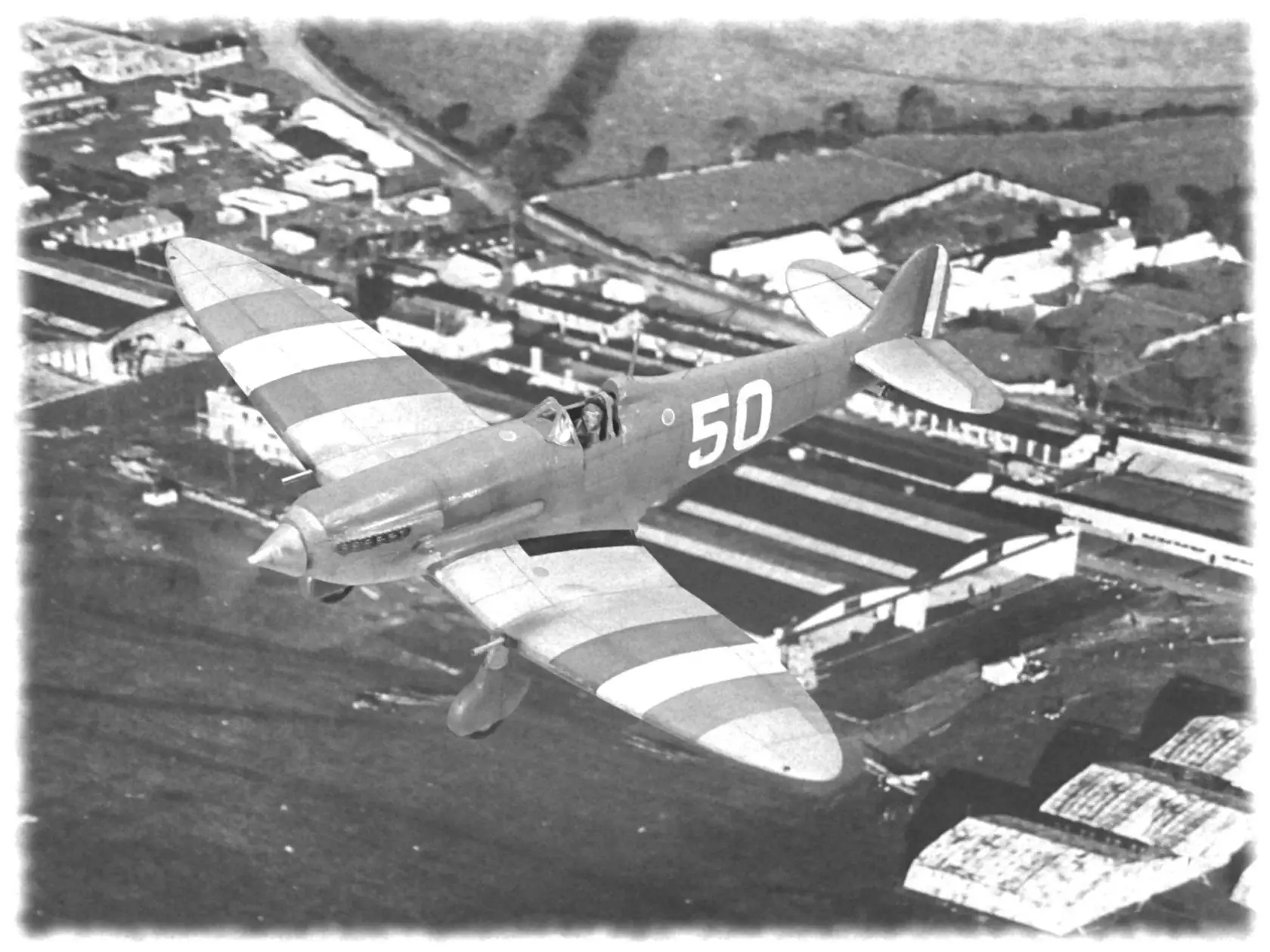 Supermarine Skylark MK.i (ẹgbẹ nọmba 50) lati awọn 1st Sikioduronu ti awọn air yinbon ti awọn Ireland Army (Iris ogun AIR Corps - IAAC) Baldonnel (Baldonnel), Dublin; Mu of 1938.
