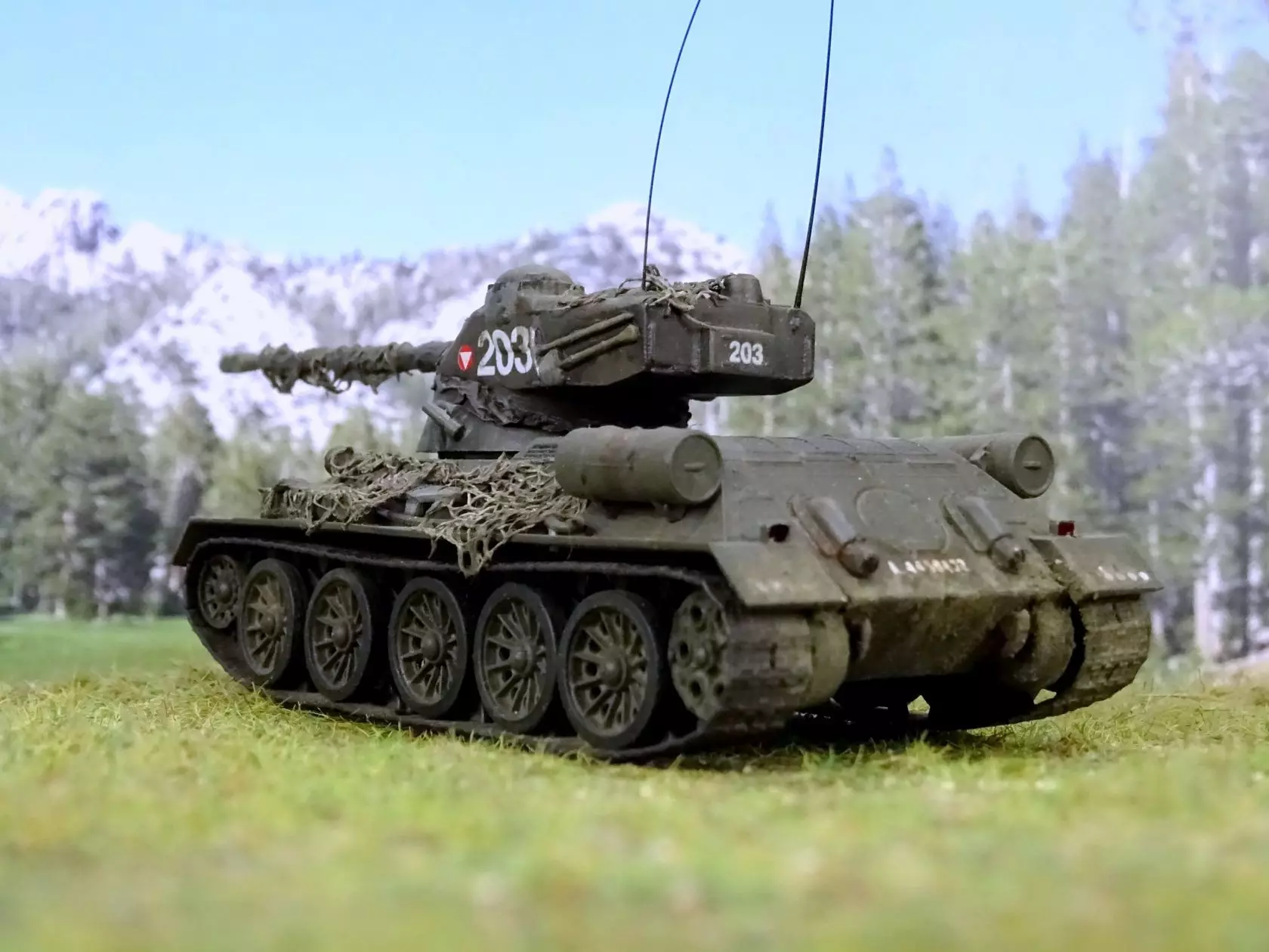 T-34-105. Version ya Austria ya kisasa ya hadithi kumi na tatu.