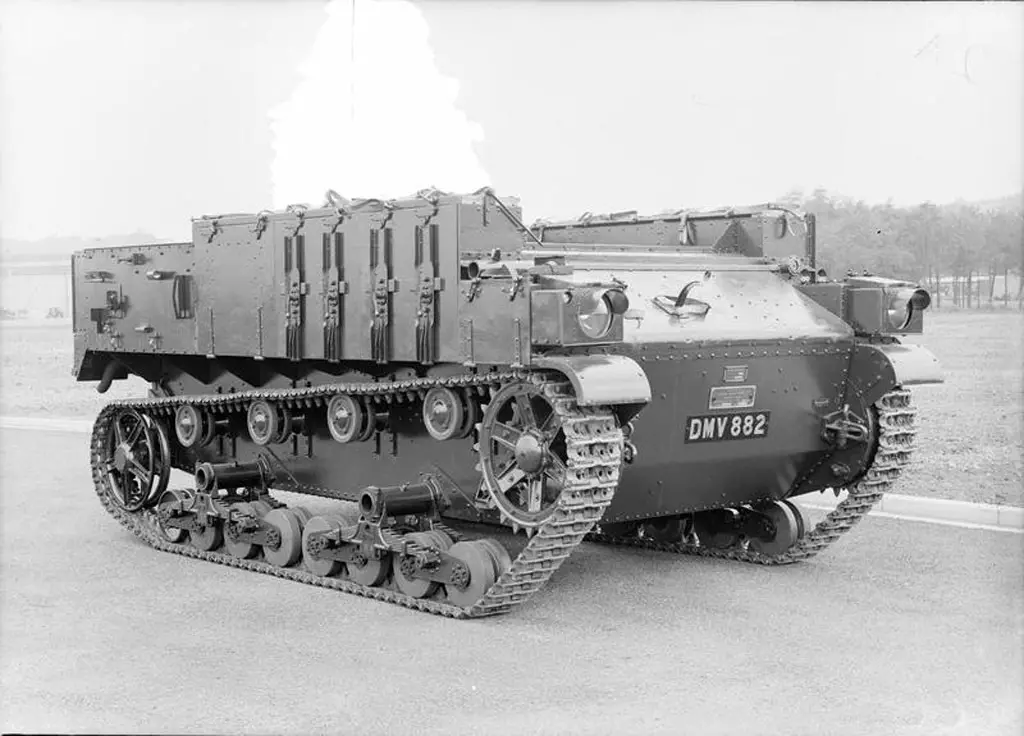 Yuri Pasholok. 6-Tonne Vickers-Tank (Vickers) - Bestseller exportieren