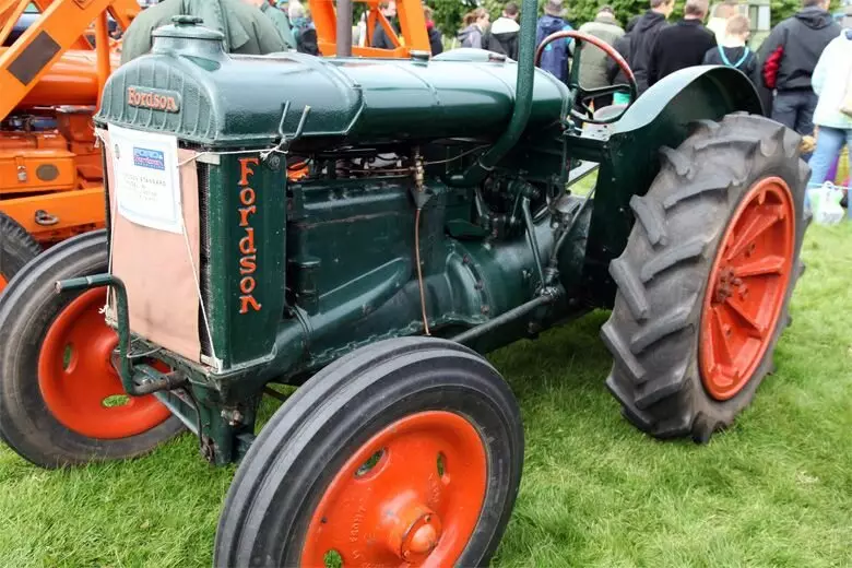 Fordson British sib dhos