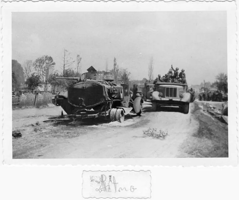 پروهووروا 1941. سٿ ريوين علائقي جي ڳوٺ جي ويجهو 8 ٽڪڪي ڊويزن جي جنگ جي جنگ.