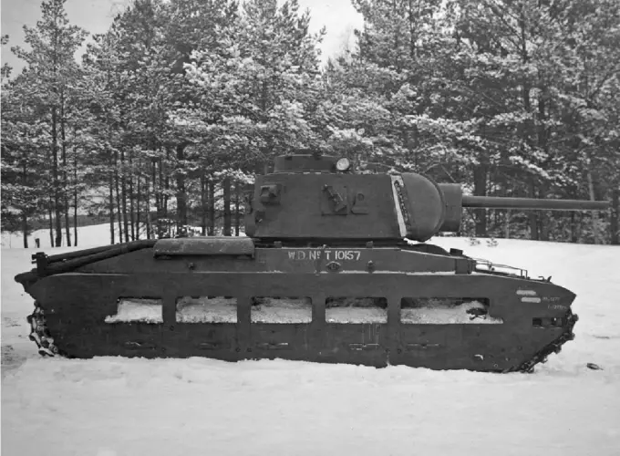 A thástáil san APSS. Armáil an umar coisithe Matilda III Sóivéadach 76.2-mm Gun F-96