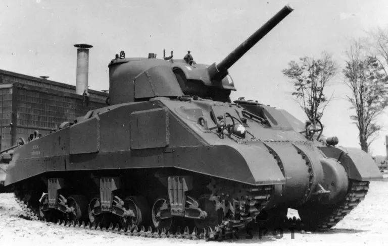 Typische M4A4 Derde productie-serie in de uiteindelijke configuratie: de tank heeft extra behuizingen en een extra armorblad op de toren