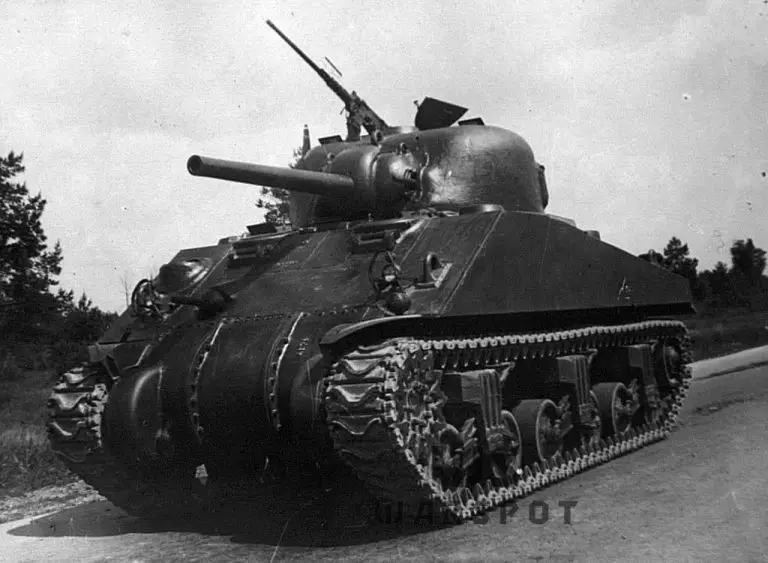 Tank met registratienummer U.S.A. W-3057484, die deelnam aan de zomer van 1943 in de hardlooptests