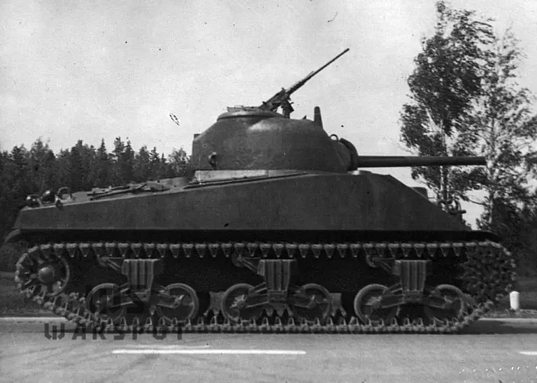 በቴክኒካዊ መንገድ እነዚህ ማሽኖች የበጋ-መኸር 1942 የተለመዱ የ M4A4 ናቸው