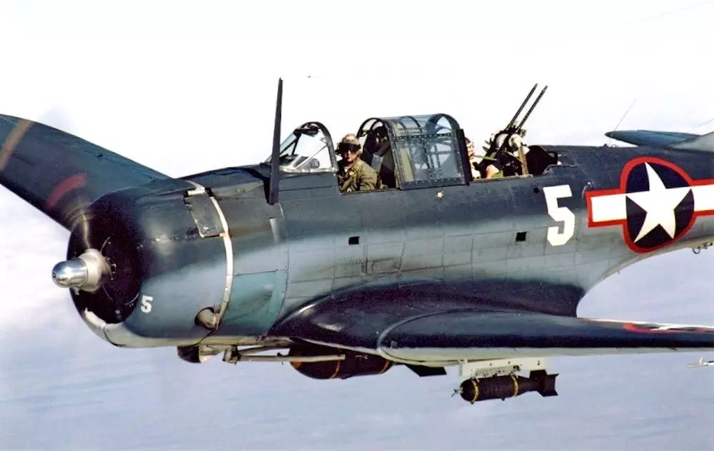 Douglas SBD "Dauntless" Bomber. L-ISTATI UNITI. Meta l-veloċità mhix tassew importanti