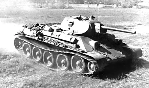 Vyrobené v SSSR. T-34-100.