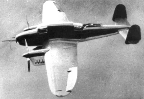 Den andra prototypen PZL P-38 / II med FOKA-motorer