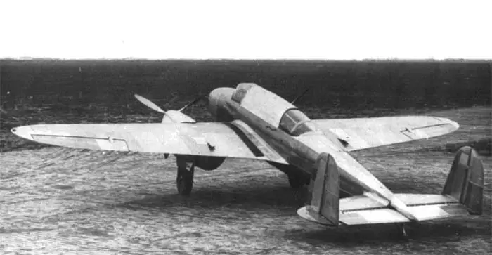 Екінші прототип PZL P-38 / II фока қозғалтқыштары бар