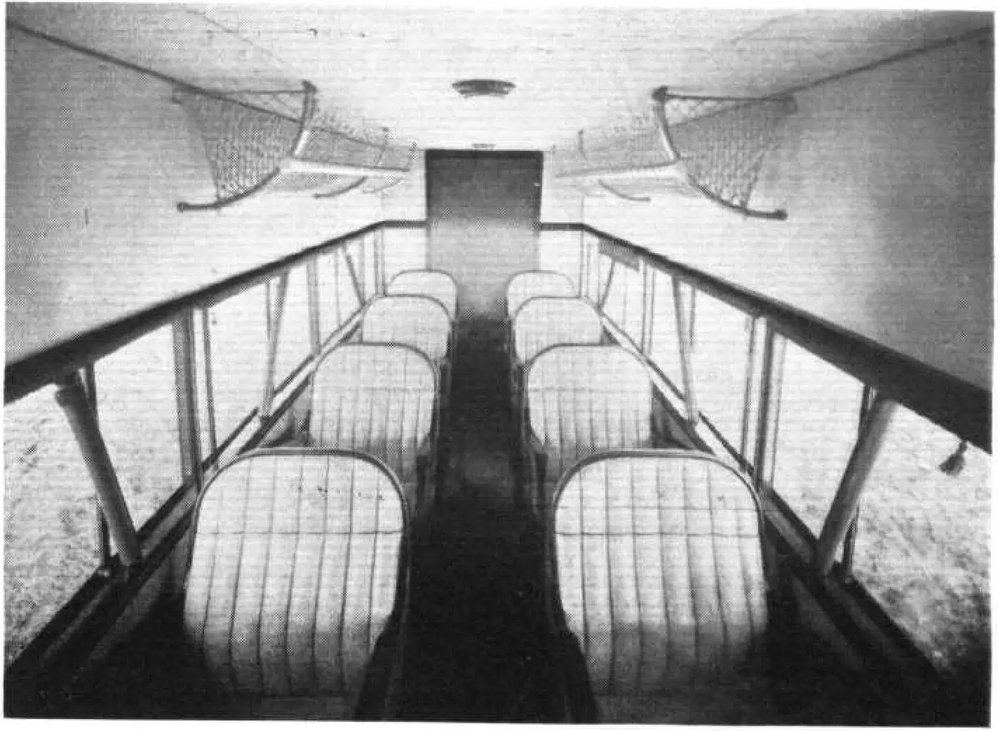 Intérieur intérieur de la cabine passagers de l'avion Savoia-Marchetti S-71