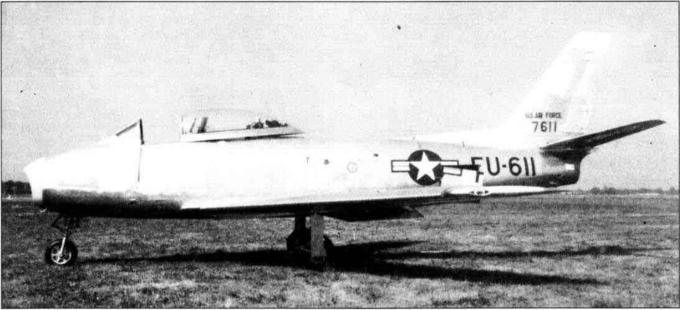 F-86A-1 Fighter (Ser. Number 47-611), diin gipahimutang ni Nimo Johnson ang Kalibutan sa Kalibutan sa Kalibutan (Snapshots sa kini nga artikulo gikan sa koleksyon sa Miroslav Baloix)