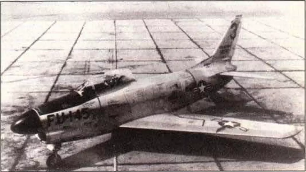 F-86D-35 võitleja (ser. Number 51-6145) leitnant kolonel William Barnes