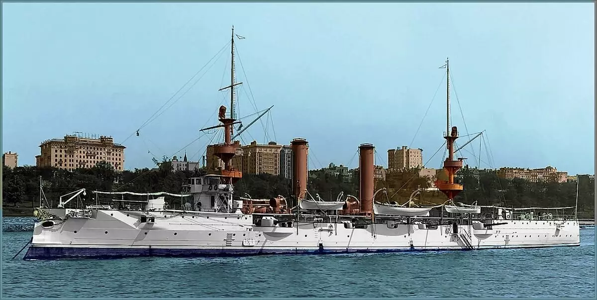 Cruiser ea pele ea Rephaboliki. Alirator cruiser "ea mafura a hlorisang"