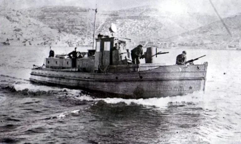Barco armado nb-9