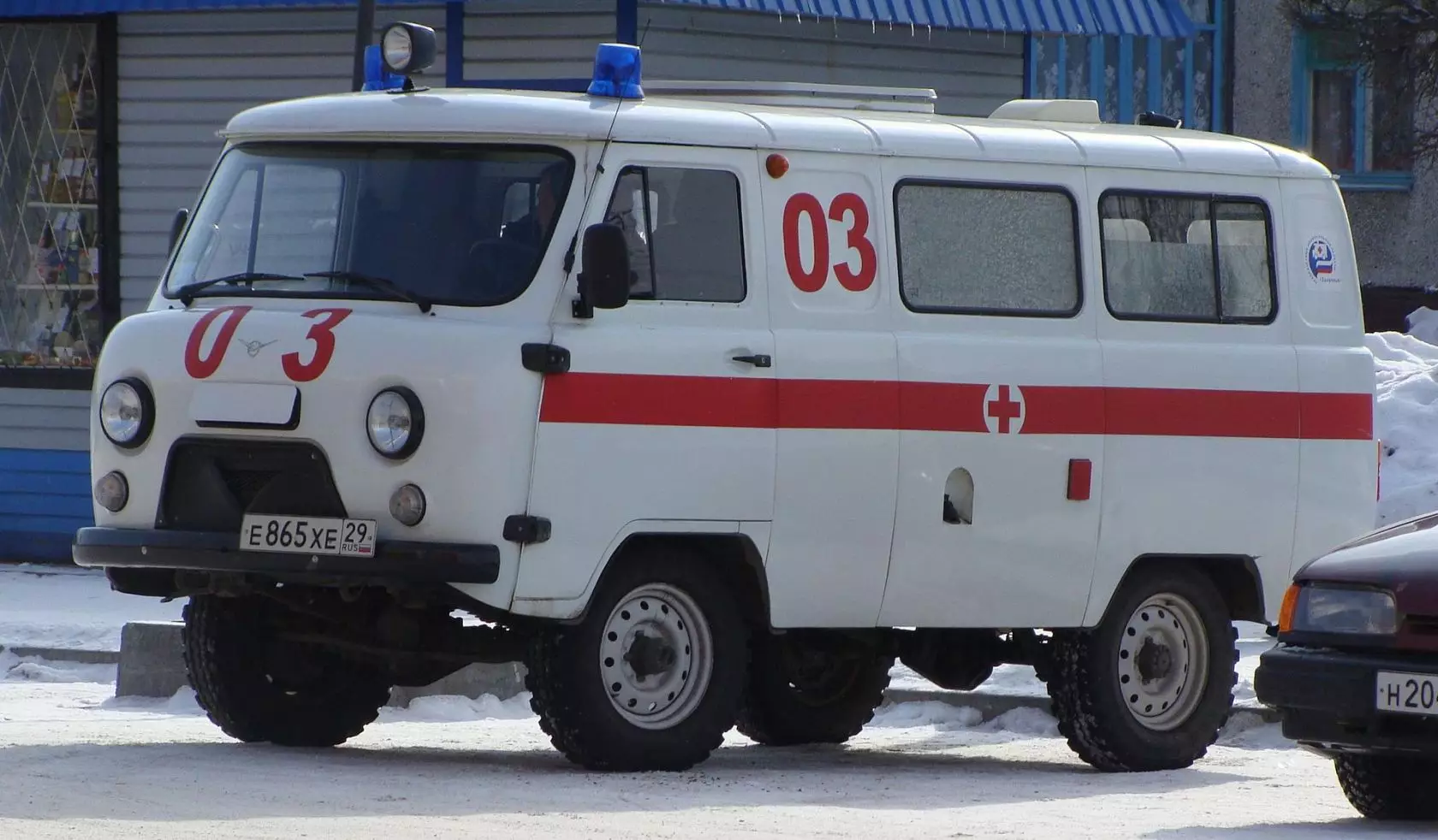 UAZ-452。