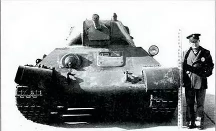 ABŞ-da Aberdeen Poliqonunda T-34 və KV test. 1942 il