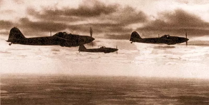 Ra mắt il-2 của hạm đội Baltic trên biển năm 1941