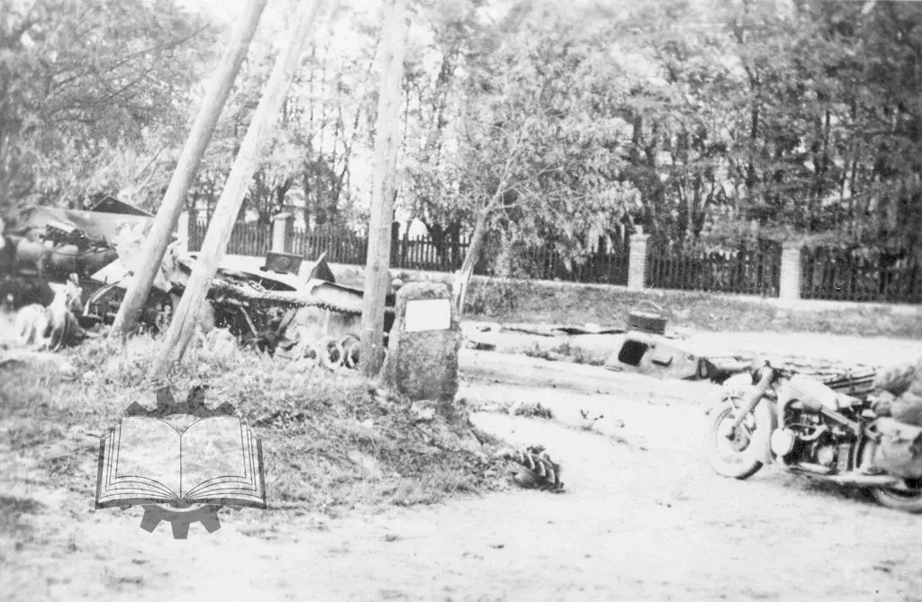 הצד האחורי של הבוגאפה הגדולה. הרס pz.kpfw.iv ausf.a מ גדוד הטנק 6, חטיבת טנק 3, Lucky פולנית, 3 בספטמבר, 1939