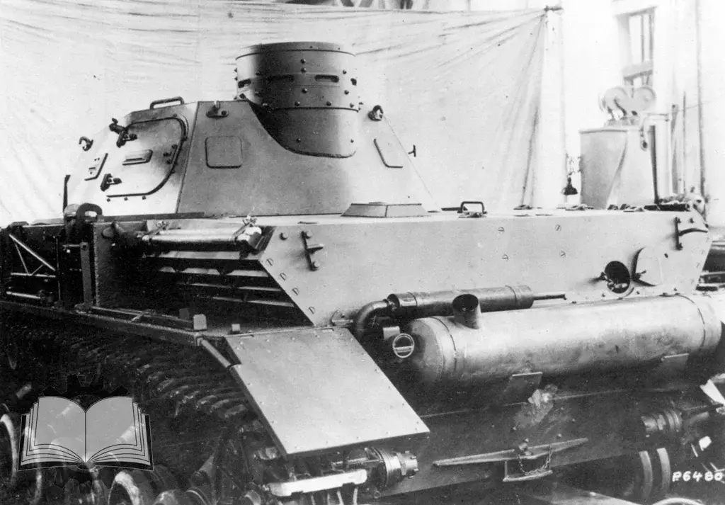 הטנק היה 2 משתיק - הראשי עבור המנוע, ואת תוספת עבור VSU