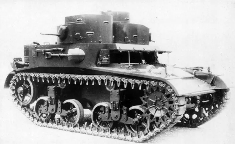 Yuri Pasholok ။ လွယ်ကူသောအမေရိကန် Tank M2A1 - နှစ်ဆခေါင်းနှစ်လုံး