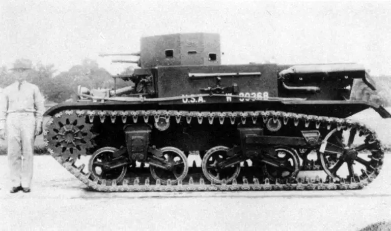 Yuri Pasholok. Jednoduchá americká tank M2A1 - Double-Headed Ease