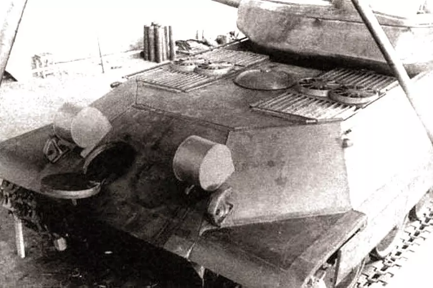 Erfarne swiere tanks is-6. de USSR