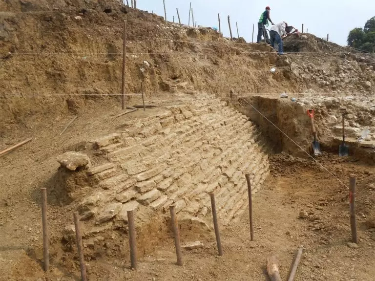 Constructions hidden under the sand in the Sahara desert can rewrite the history of ancient Egypt