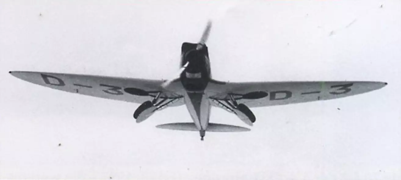 Heinkel hän 70 lähinnä lentoonlähtöisyyden jälkeen - epäilemättä yksi tyylikkäimmistä ja kauniista lentokoneista