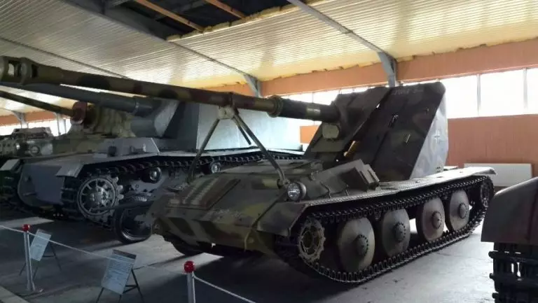 Waffenträger basato su pz.kpfw.38 nel museo di Cuba