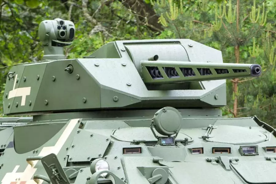 BTR-3E gyda modiwl CPWS-30