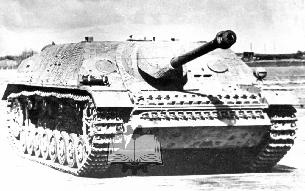 Jagdpanzer IV, sake tunani da kwarewa na 1943. By 1944, manufar rijiya-kare jirgin saman soja tankuna da low silhouette shi ne babban