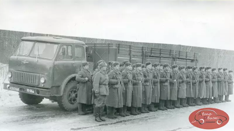 De meest originele "minibussen", die militair zou gebruiken om te vervoeren