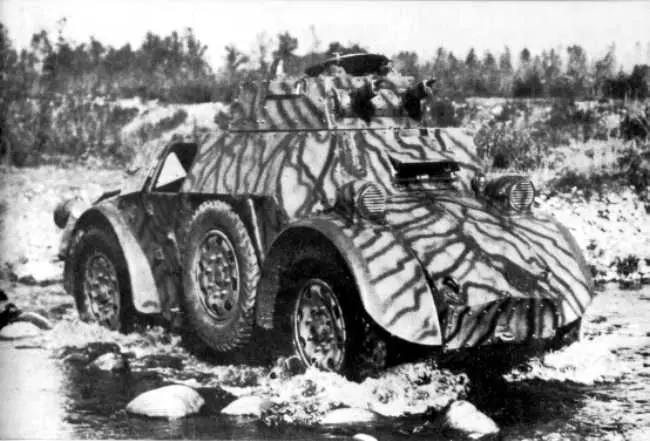 Italian armored car autoblinda 40